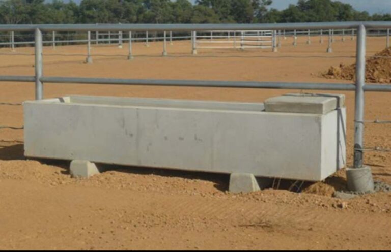 Jumbo Water Troughs For Cattle & Livestock | Nashcon